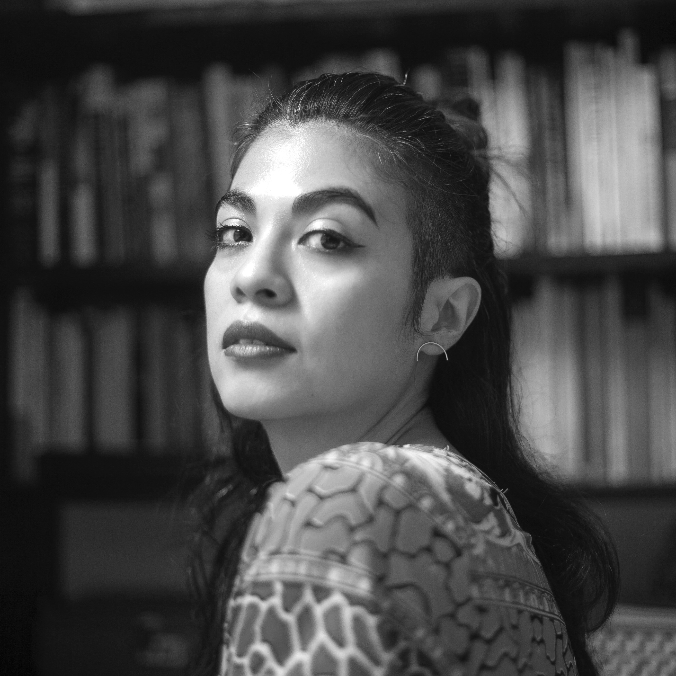 Hablemos Escritoras · Perfil de Escritora: Ingrid Rojas Contreras